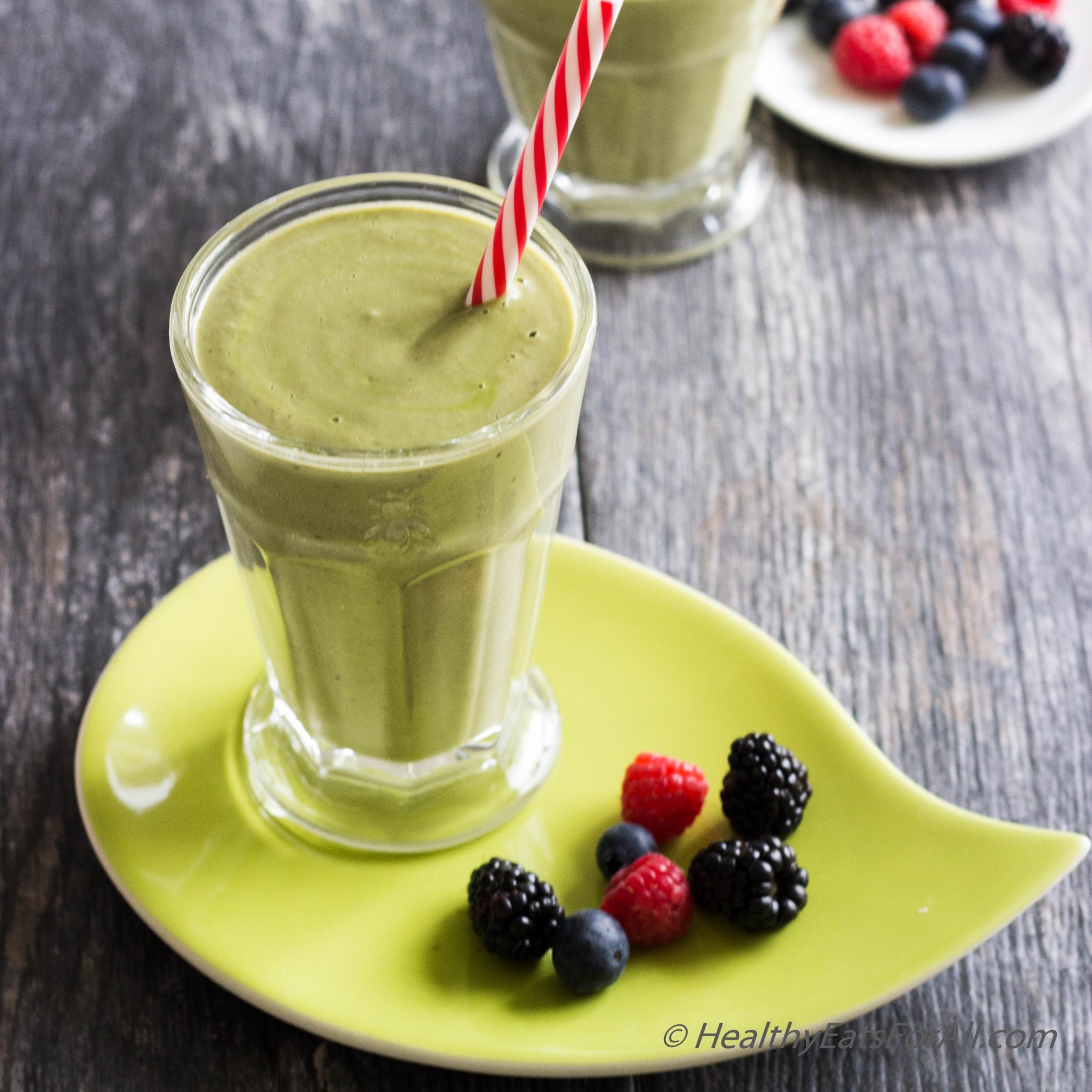 Avocado Berry Smoothie | Healthy Eats For All